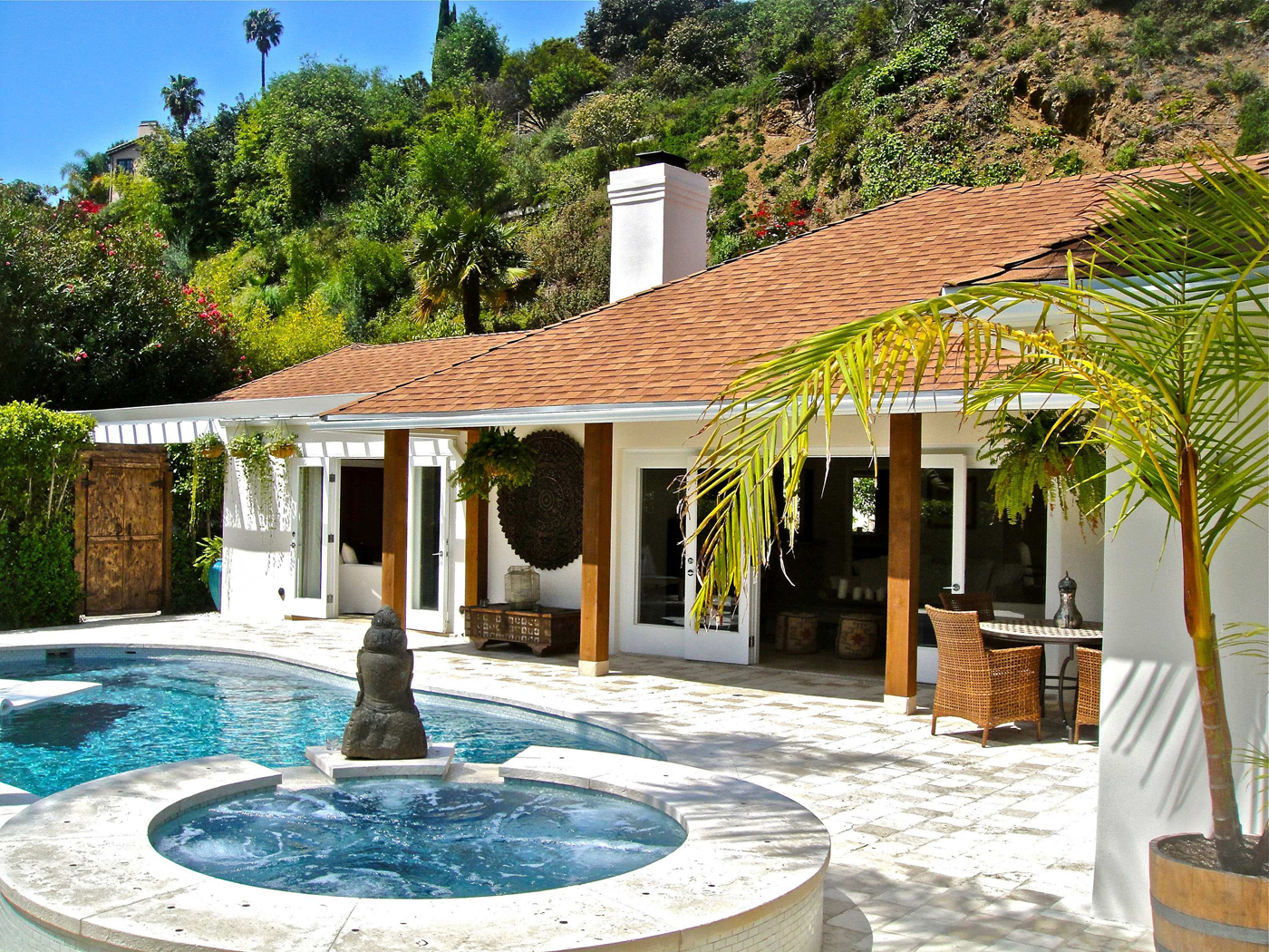 Warren Beatty, Wife Annette Bening List Their Beverly Crest Home ...